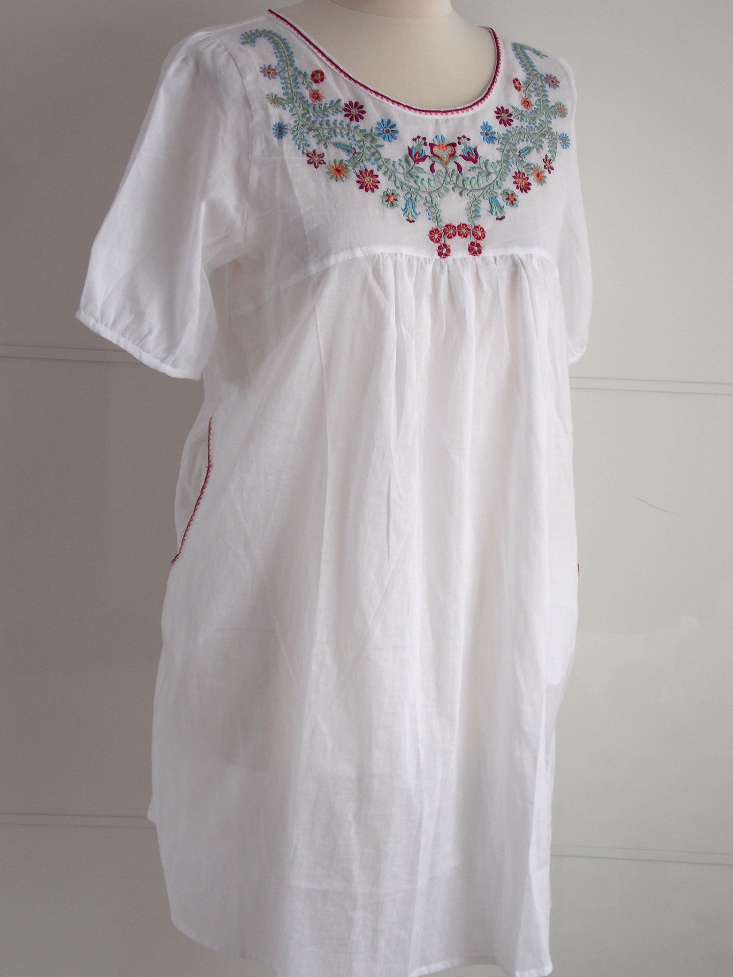 Anneli Embroidered Dress – An Indian Summer